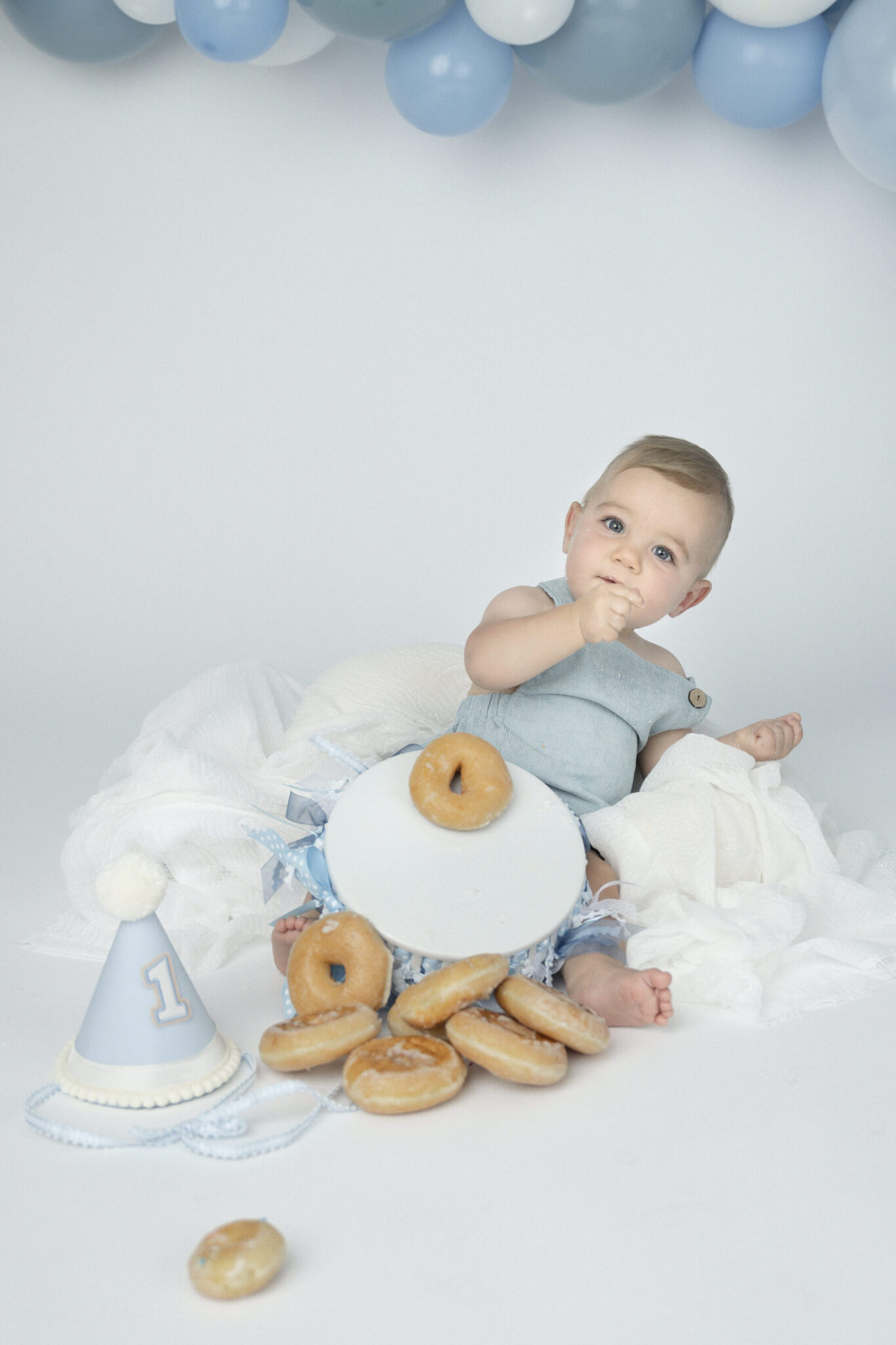 Donut Grow Up: A Sweet Cake Smash - alishacoryphoto.com